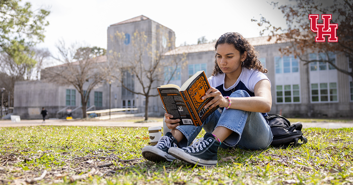 Textbook Access Program Saving Money, Time for UH Students