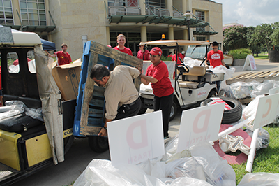 Volunteers Sweat it Out to Clean Up Campus | Office of Sustainability ...
